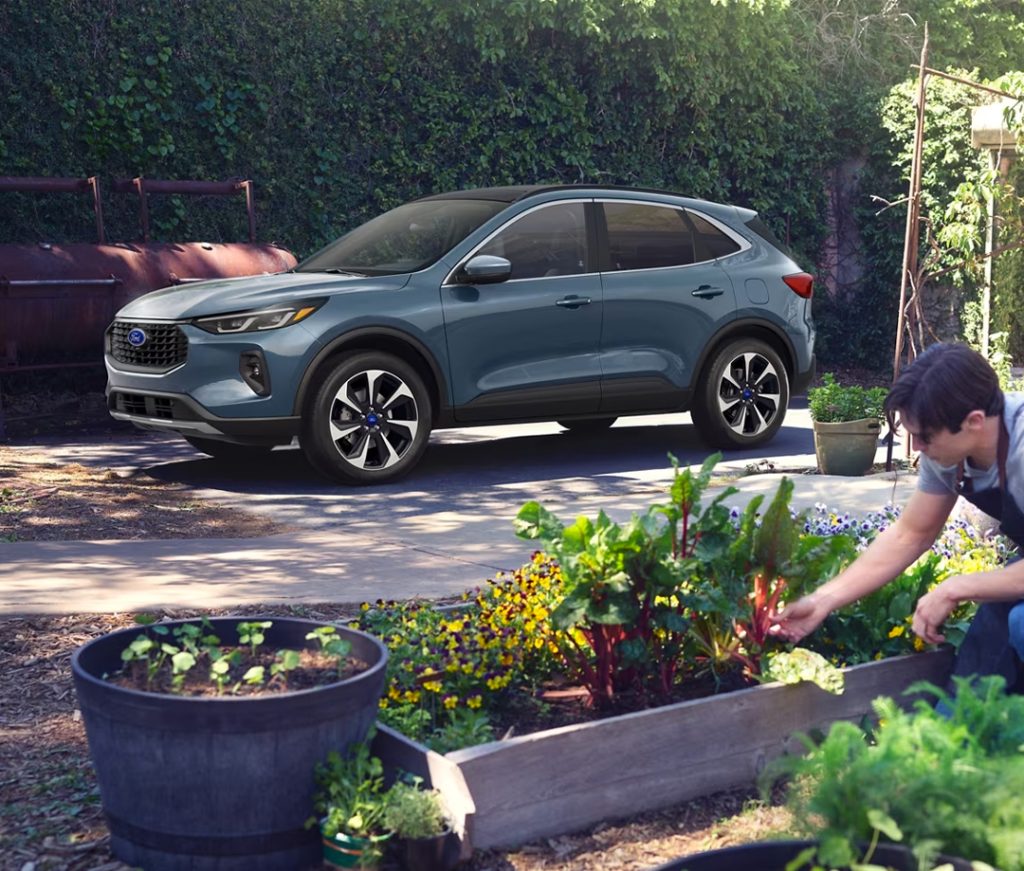 Why is Ford Discontinuing the Escape in 2026?